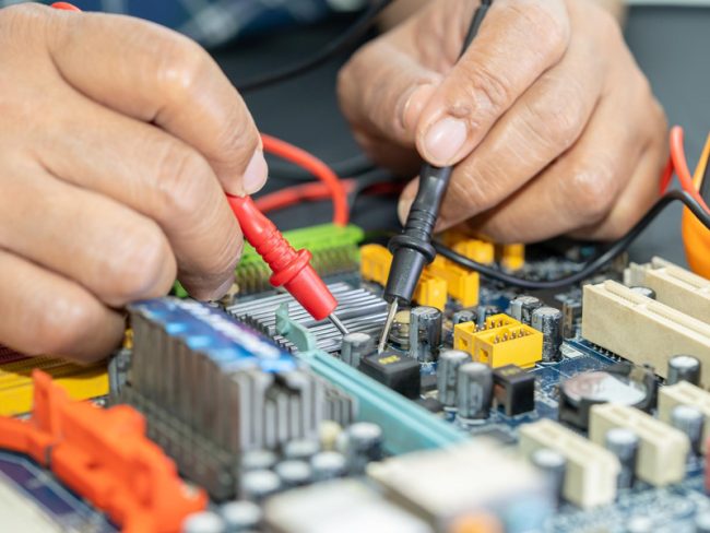Halcon Trading: Expert Electronic Device Repair in Qatar